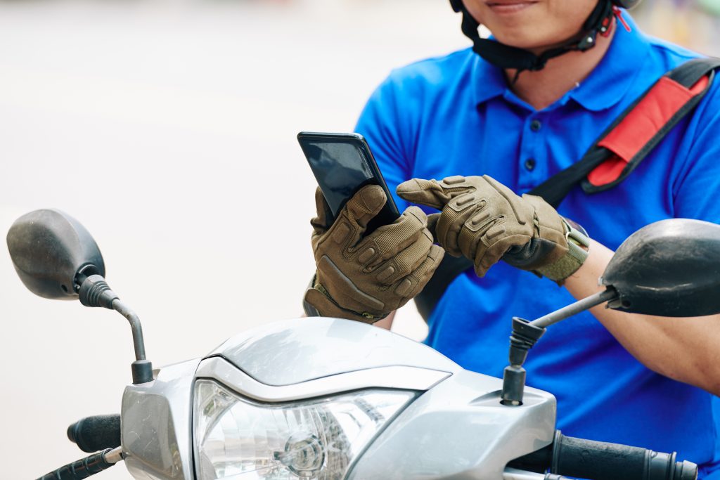 Como escolher a moto ideal para trabalhar - Consórcio Magalu